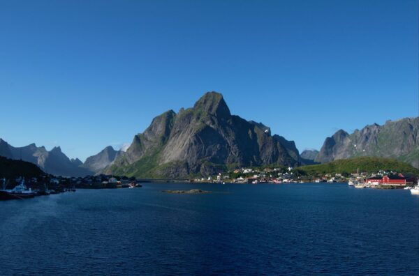 Reine - The Hidden North