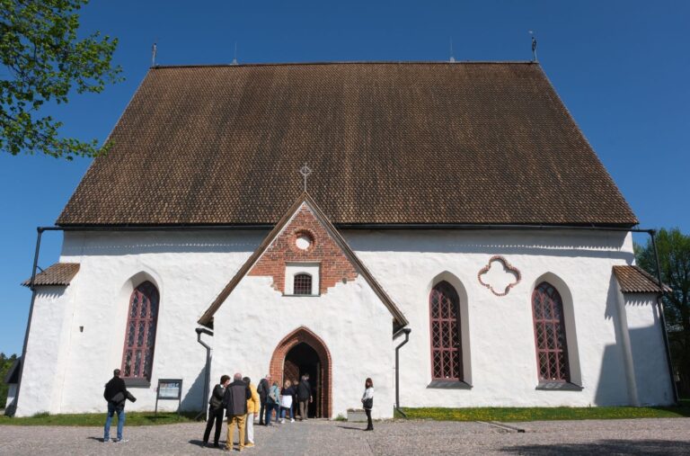 Porvoo Day Trip from Helsinki: A Complete Guide to Finland’s Historic ...